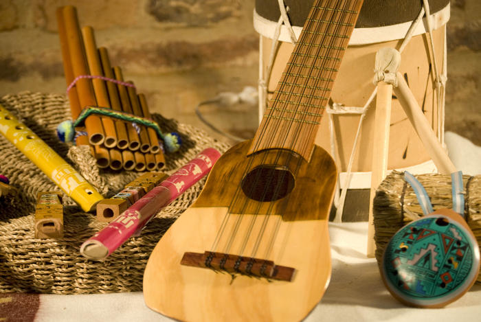 Instrumentos musicales / Productos / Aiken Regionales